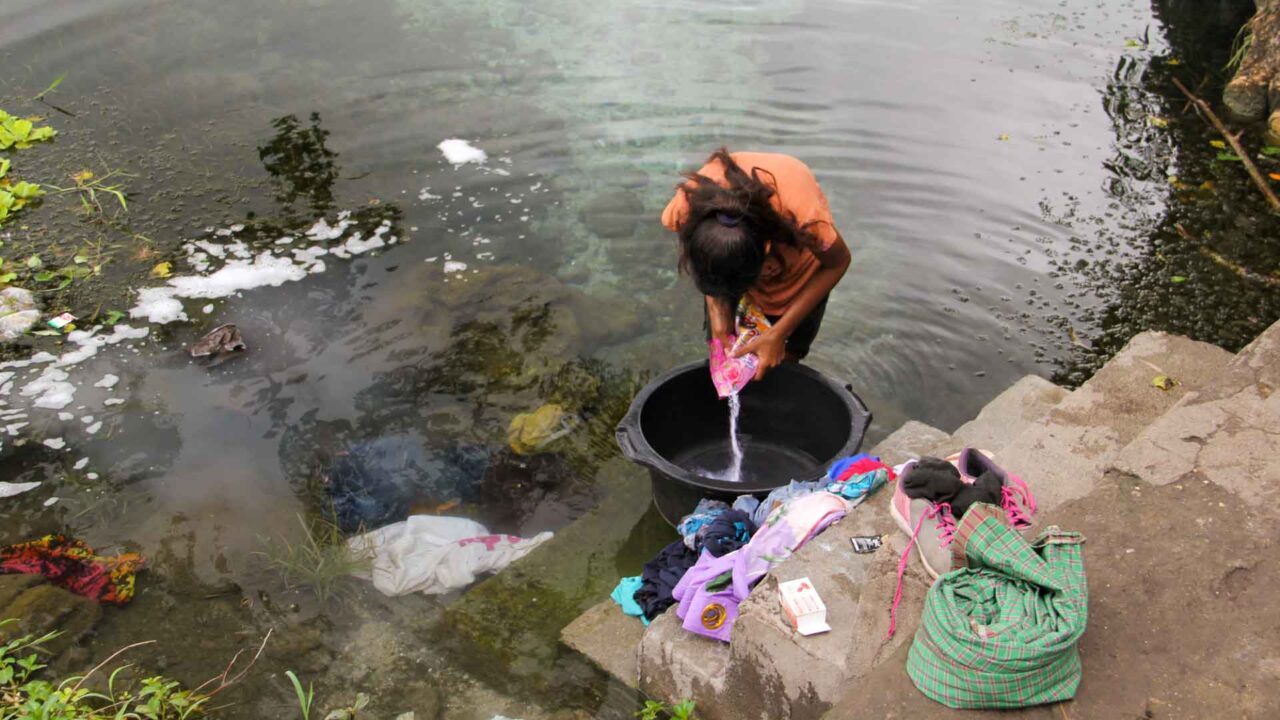 Toilet Umum Sanitasi Sehat - Kawan Baik Indonesia