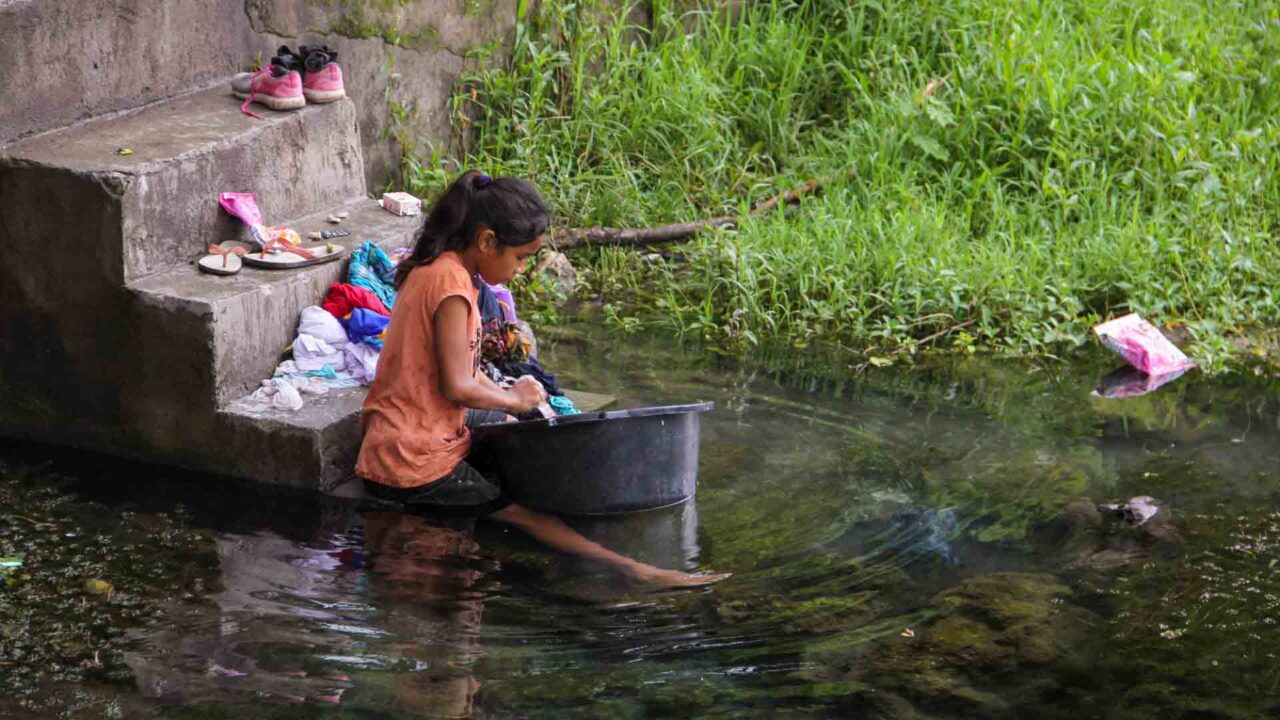 Toilet Umum Sanitasi Sehat - Kawan Baik Indonesia